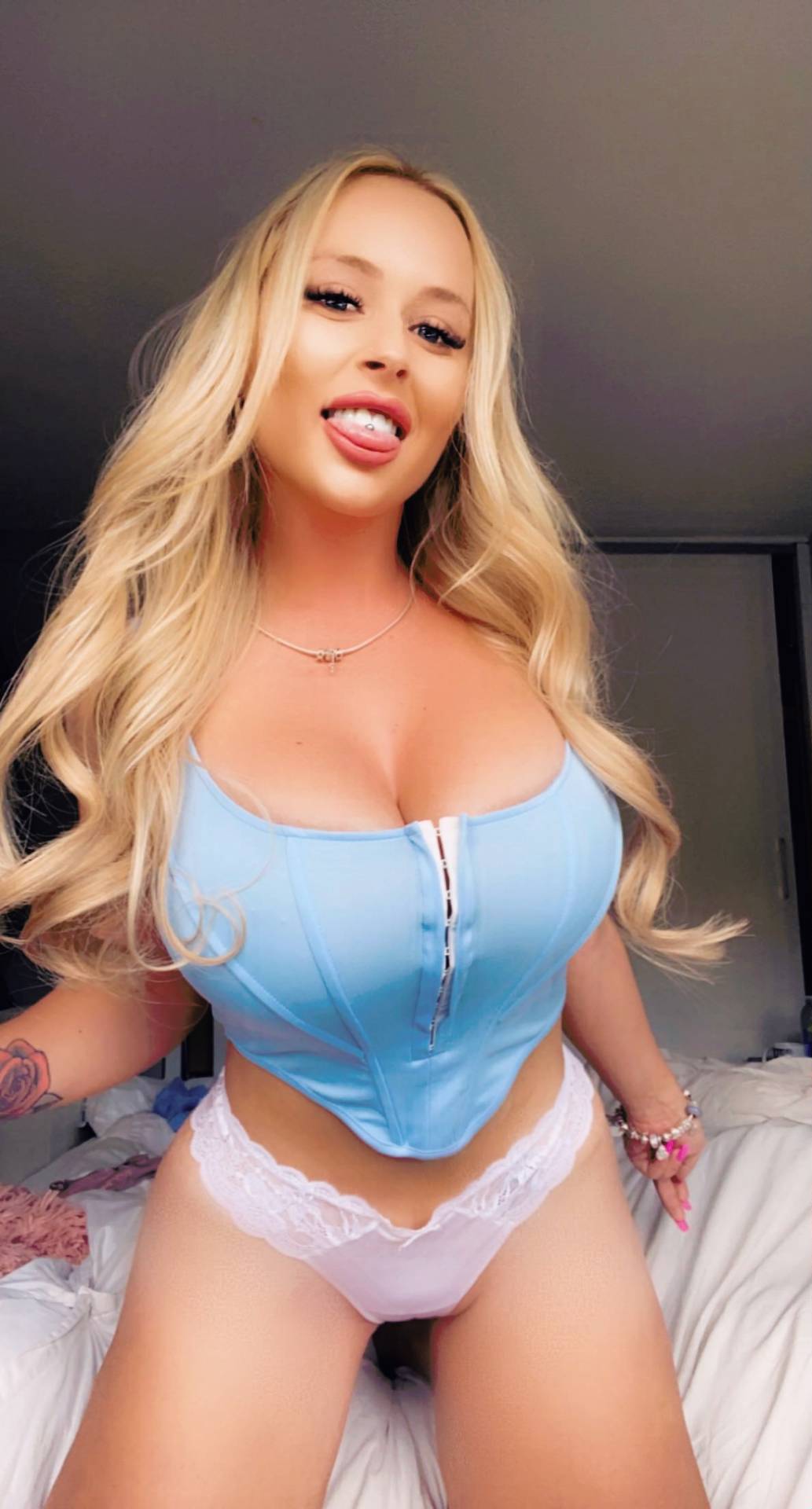 get naughty with me | Scrolller