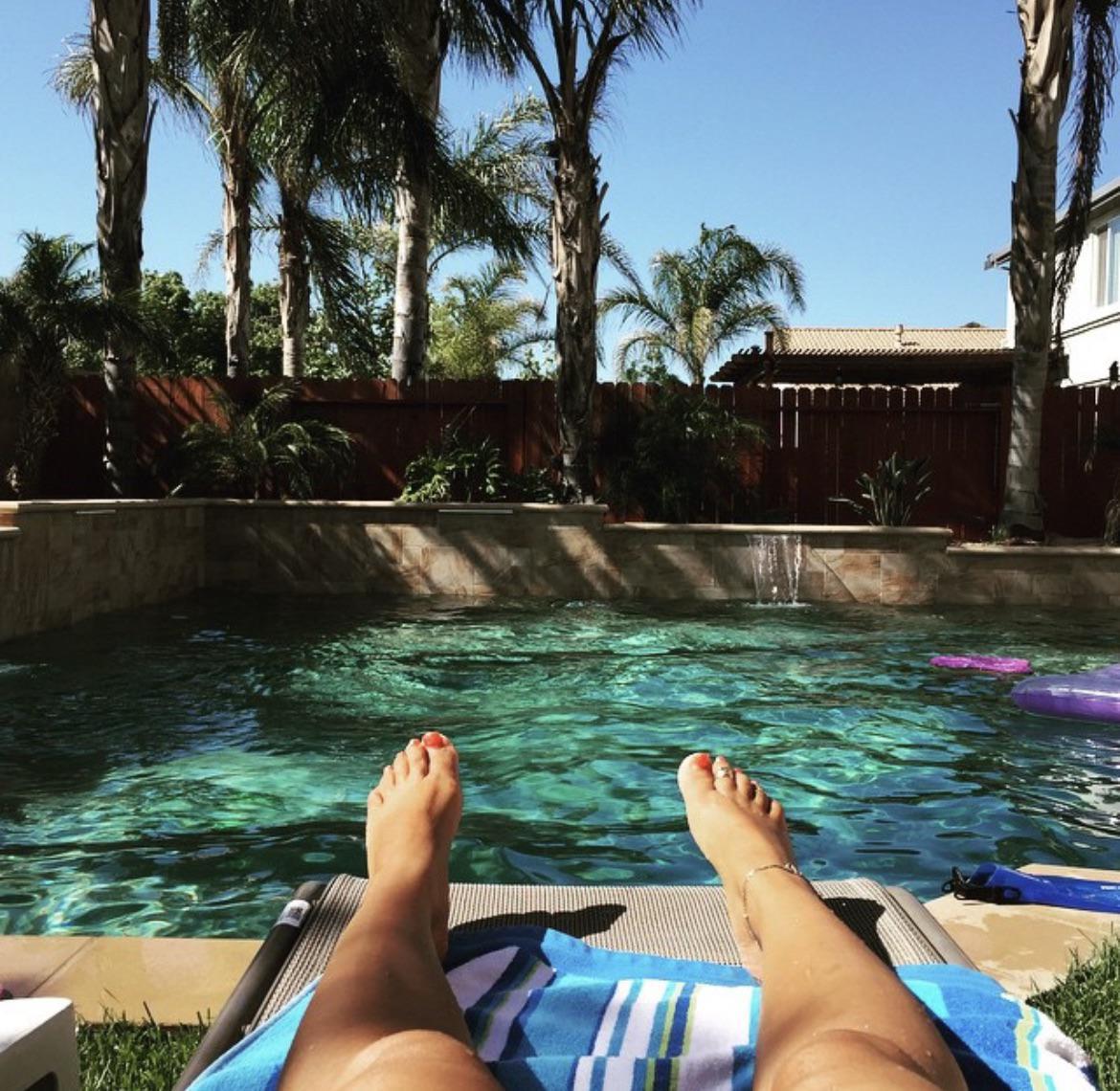 Get to licking boy | Scrolller