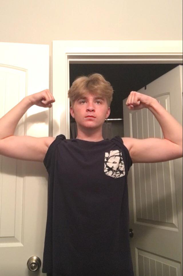 Getting bigger arms | Scrolller