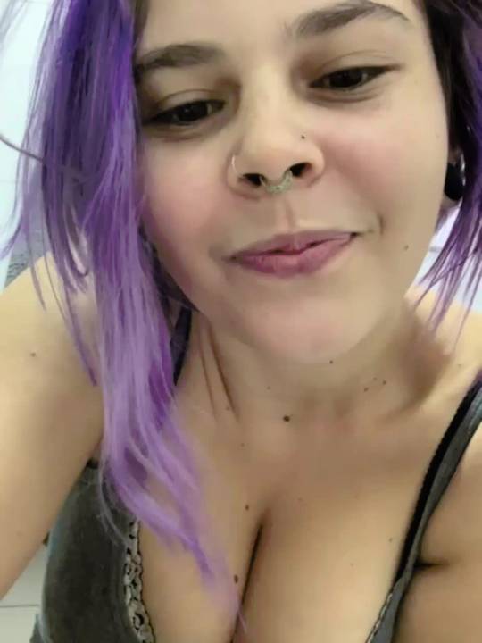 Wanna cum shower 😈 | Scrolller