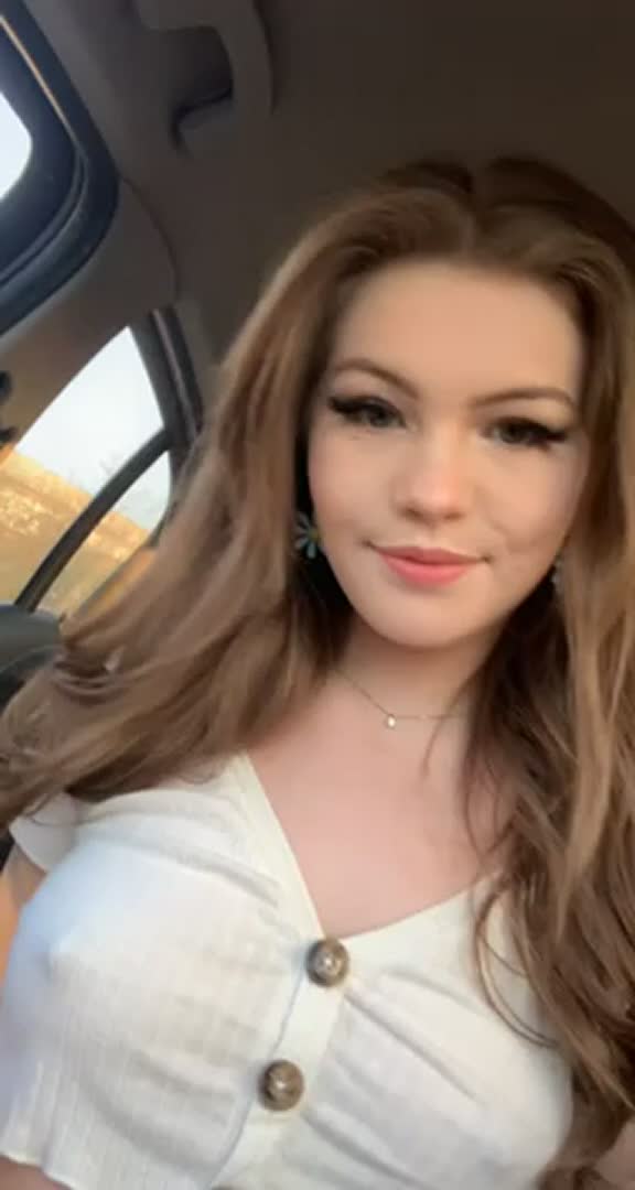 [gif] Lil bit of fun at a red light never hurt anyone :) | Scrolller