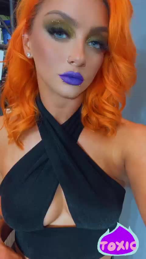 Gigi Dolin | Scrolller