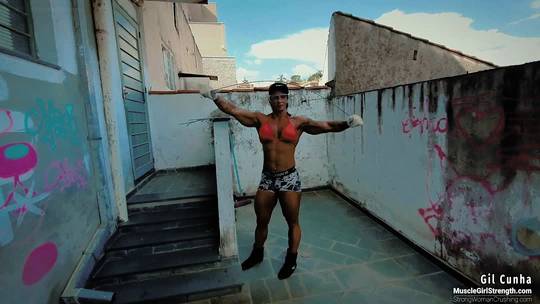 Gil Cunha Bends A Rebar With Her Impressive Strength | Scrolller