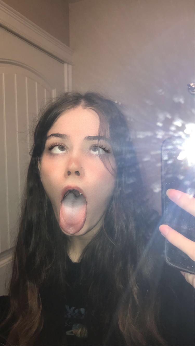 give it to meee | Scrolller