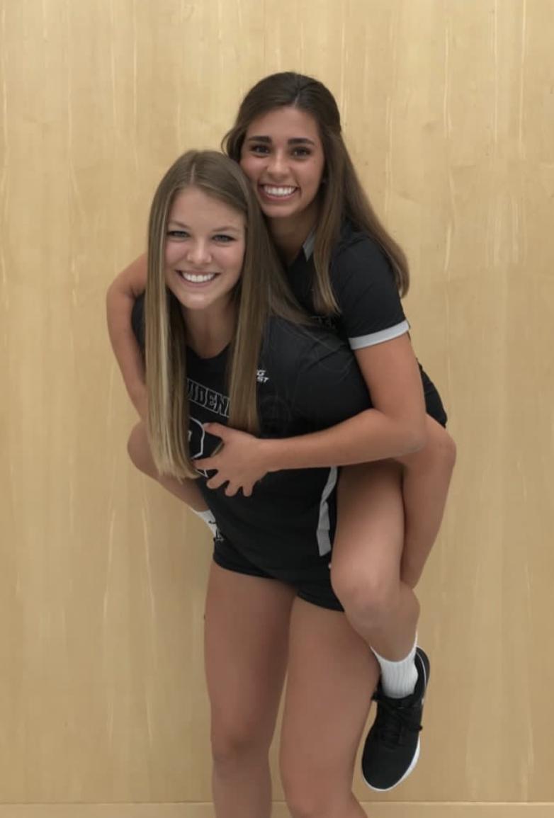 giving her teammate a lift | Scrolller