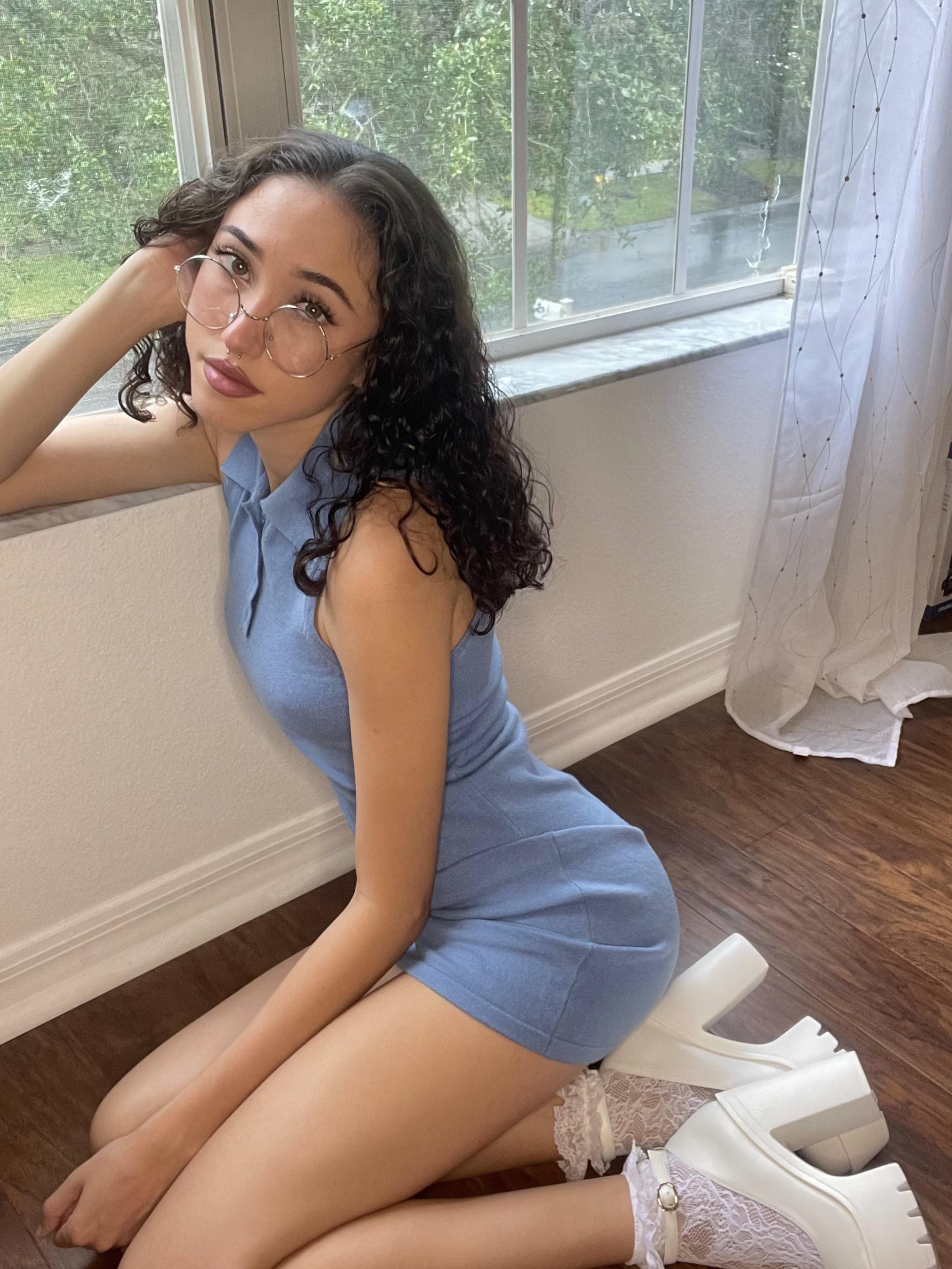 Glasses & my natural curls 🌀 | Scrolller