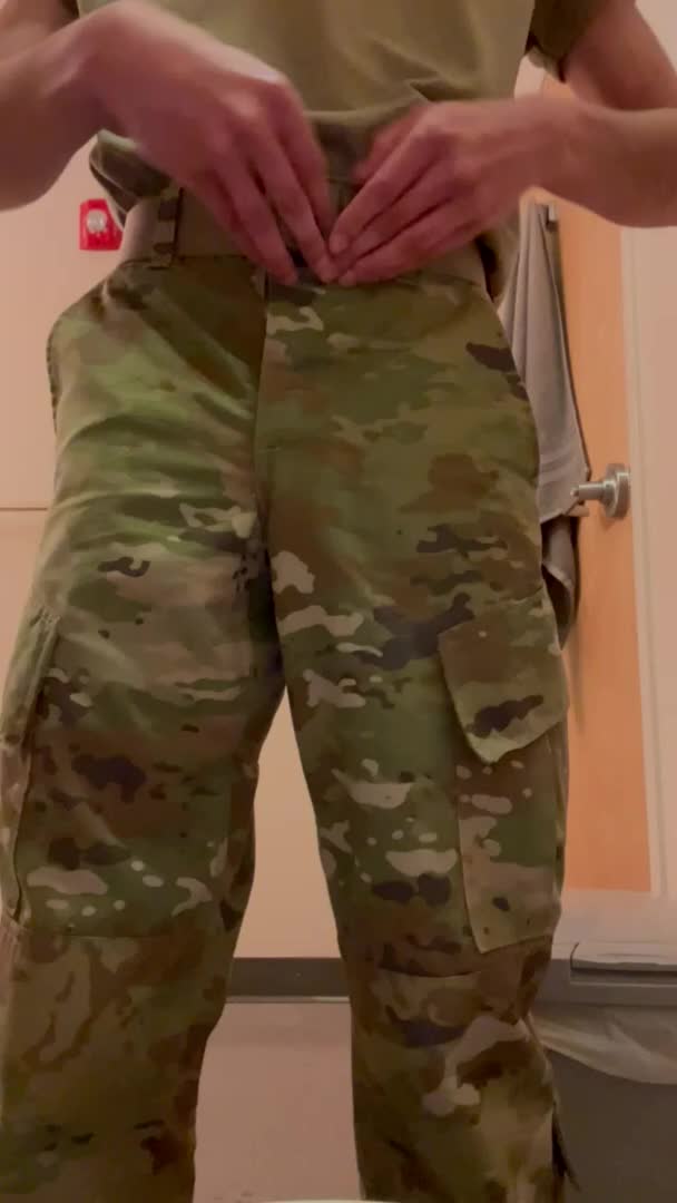 Going commando in OCP’s just make it easier to pee | Scrolller