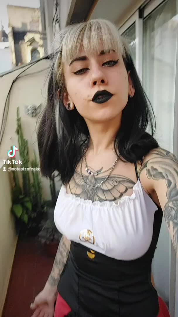 Good afternoon sweety ;) | Scrolller