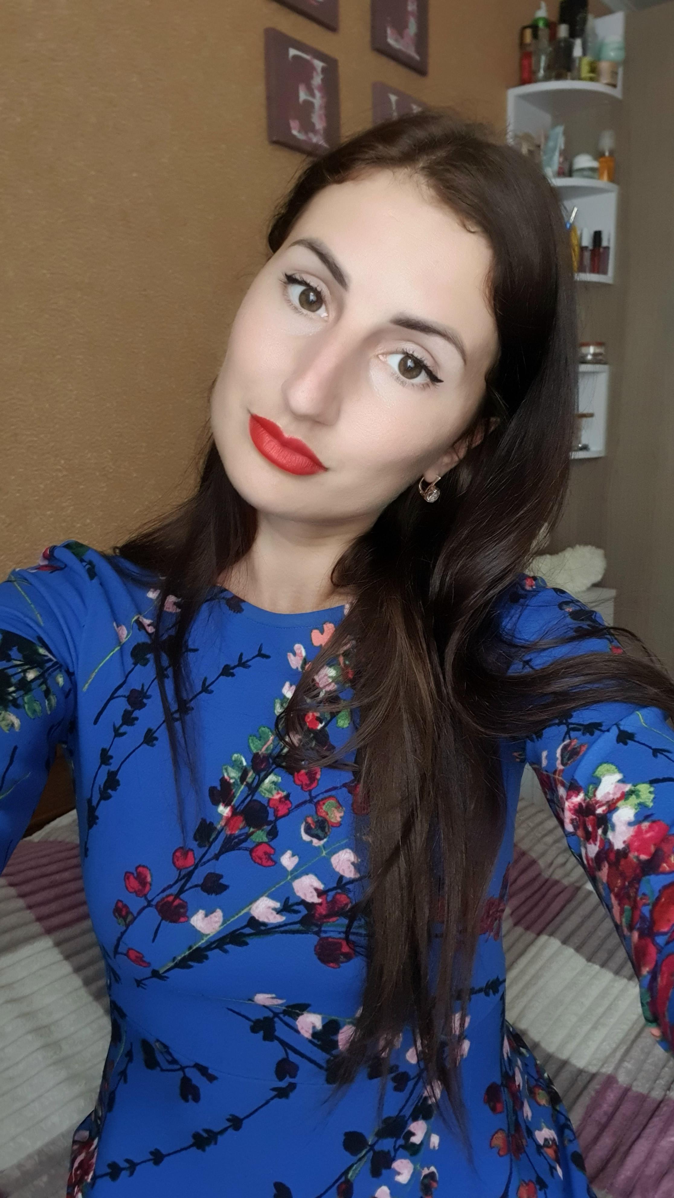 Good evening 💋🇺🇦 | Scrolller