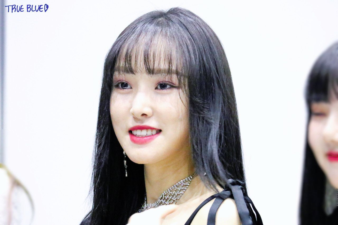 Gorgeous Yuju | Scrolller