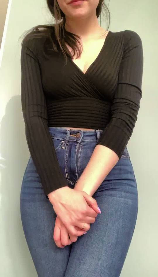 Surprise! | Scrolller