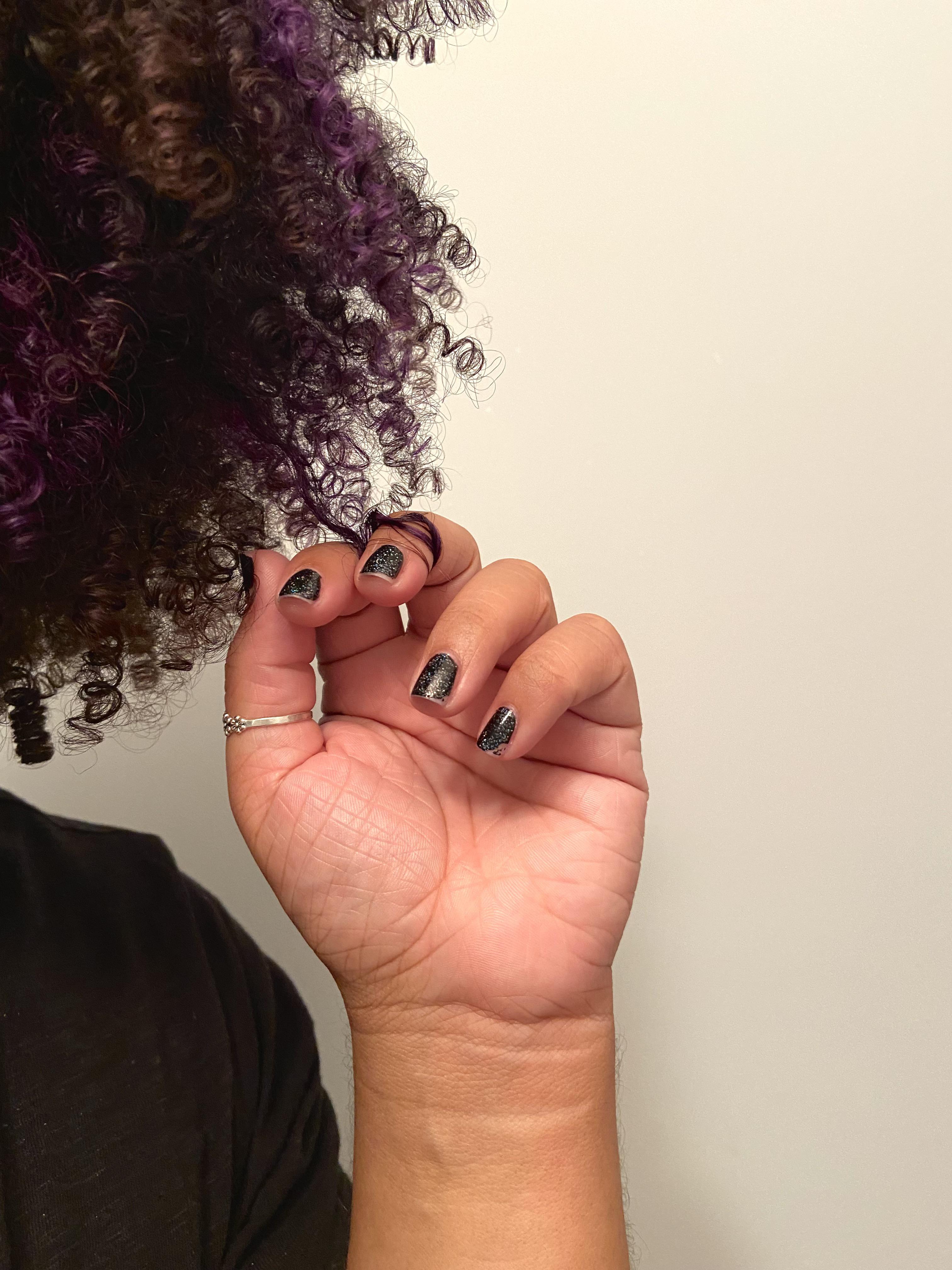 Got you wrapped around my finger | Scrolller