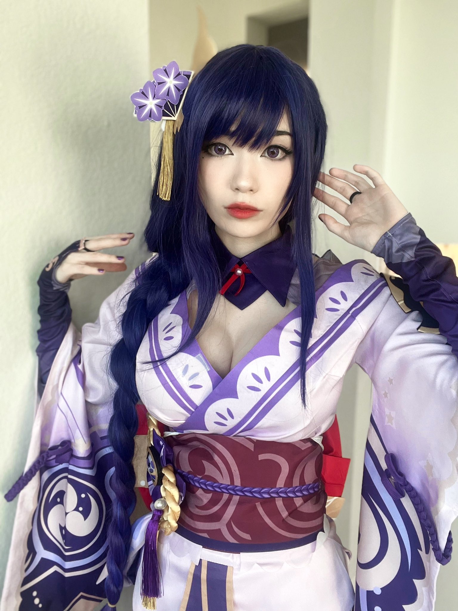 Gotta have that cleavage showing no matter what 🤤😋 | Scrolller