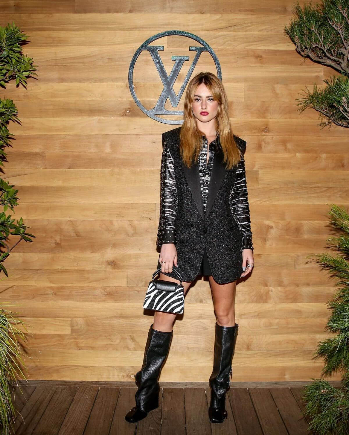 Grace Van Patten Scrolller