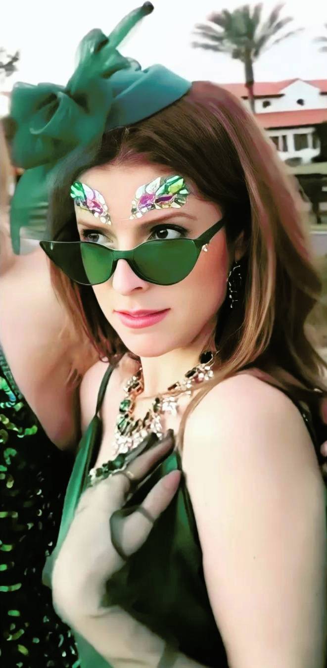 Green Anna | Scrolller