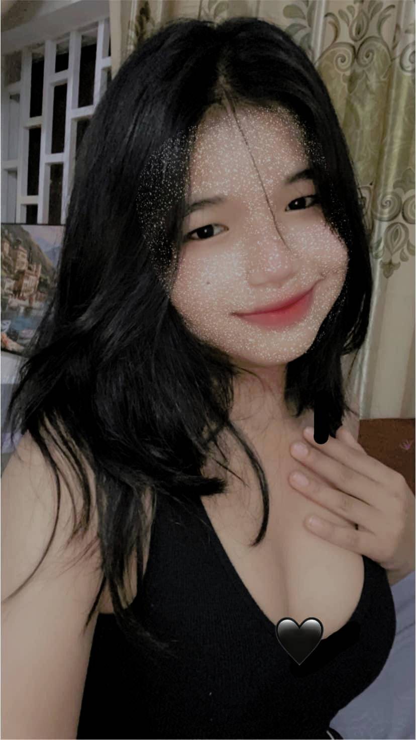 Guess her age!!! | Scrolller