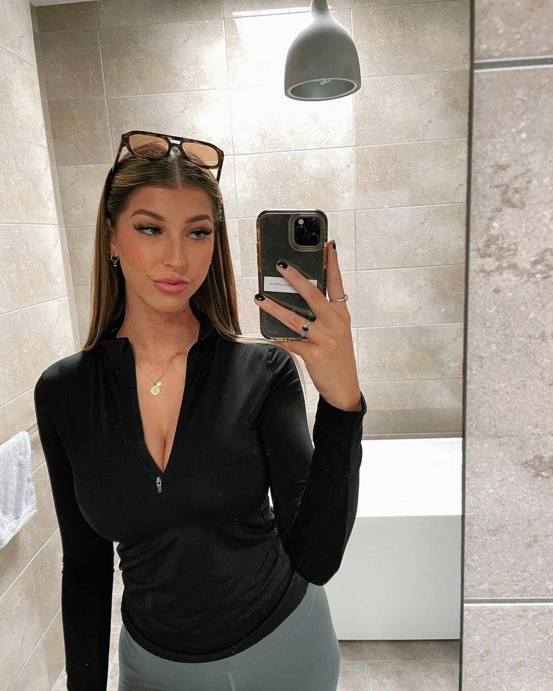 gym clothes | Scrolller