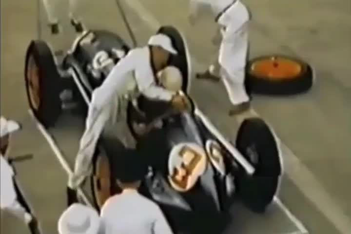 Pit Stops on Formula 1 in 1950 and 2020 | Scrolller
