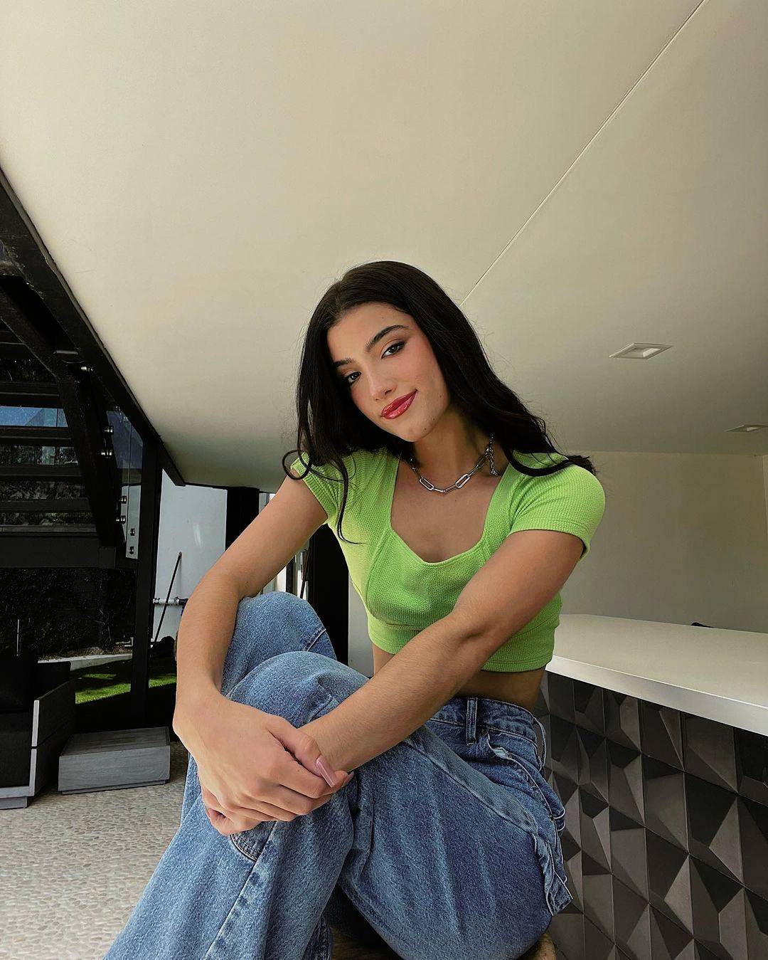 Hairy arms | Scrolller