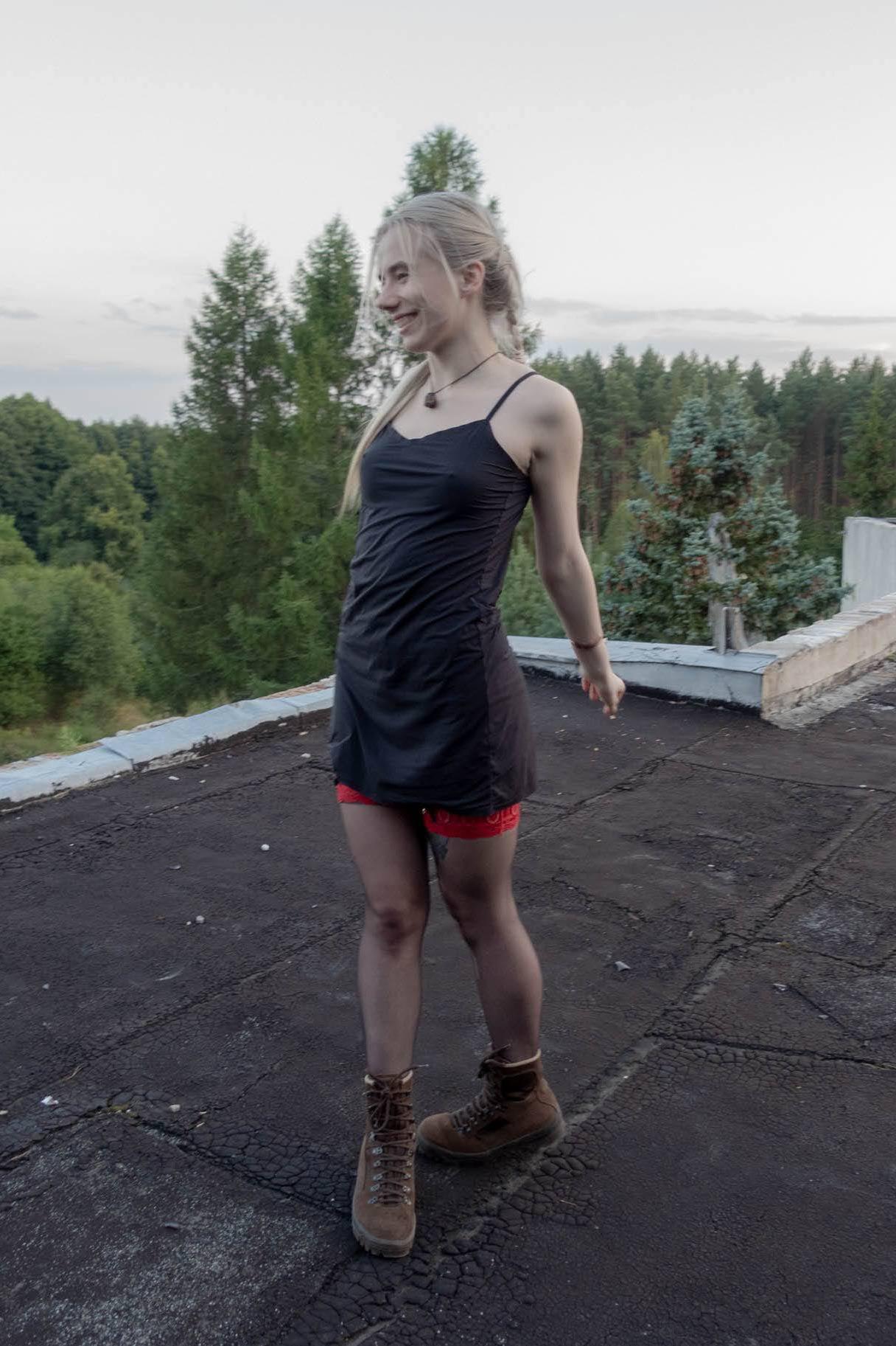 Happy forest fairy urbexing around | Scrolller