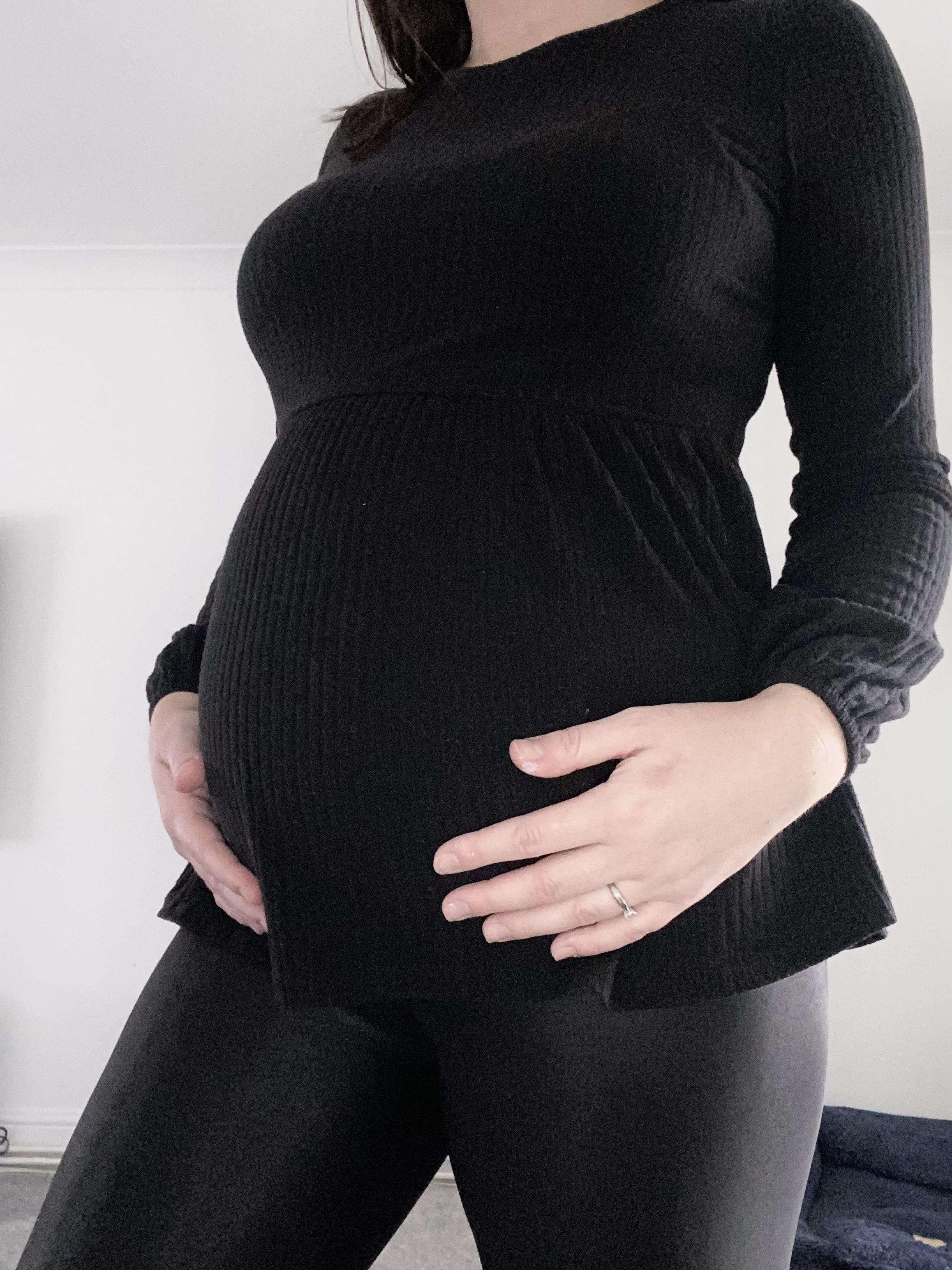 Happy Friday 🤰🏻😘 Scrolller