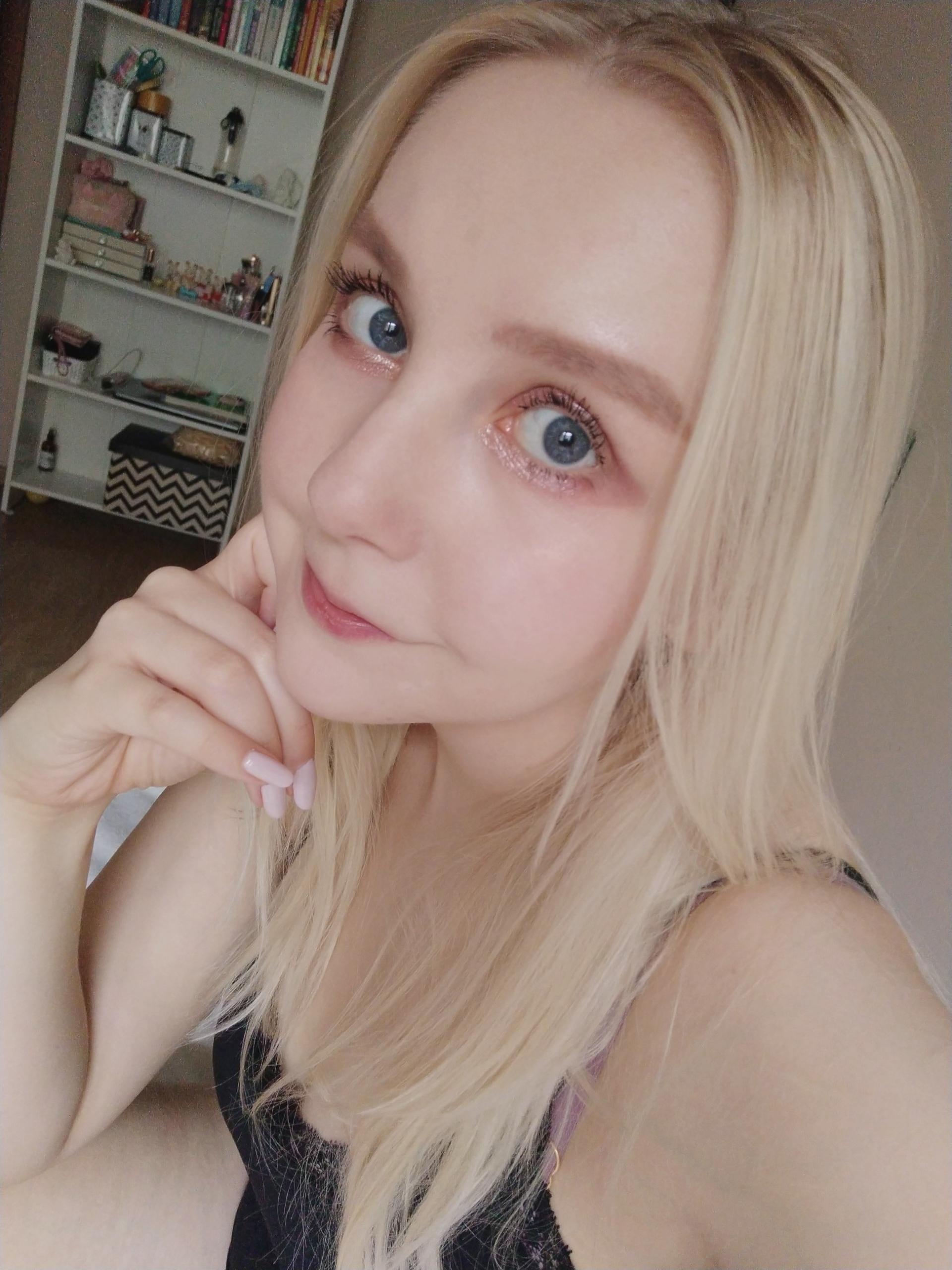 Happy Friday 😙 | Scrolller