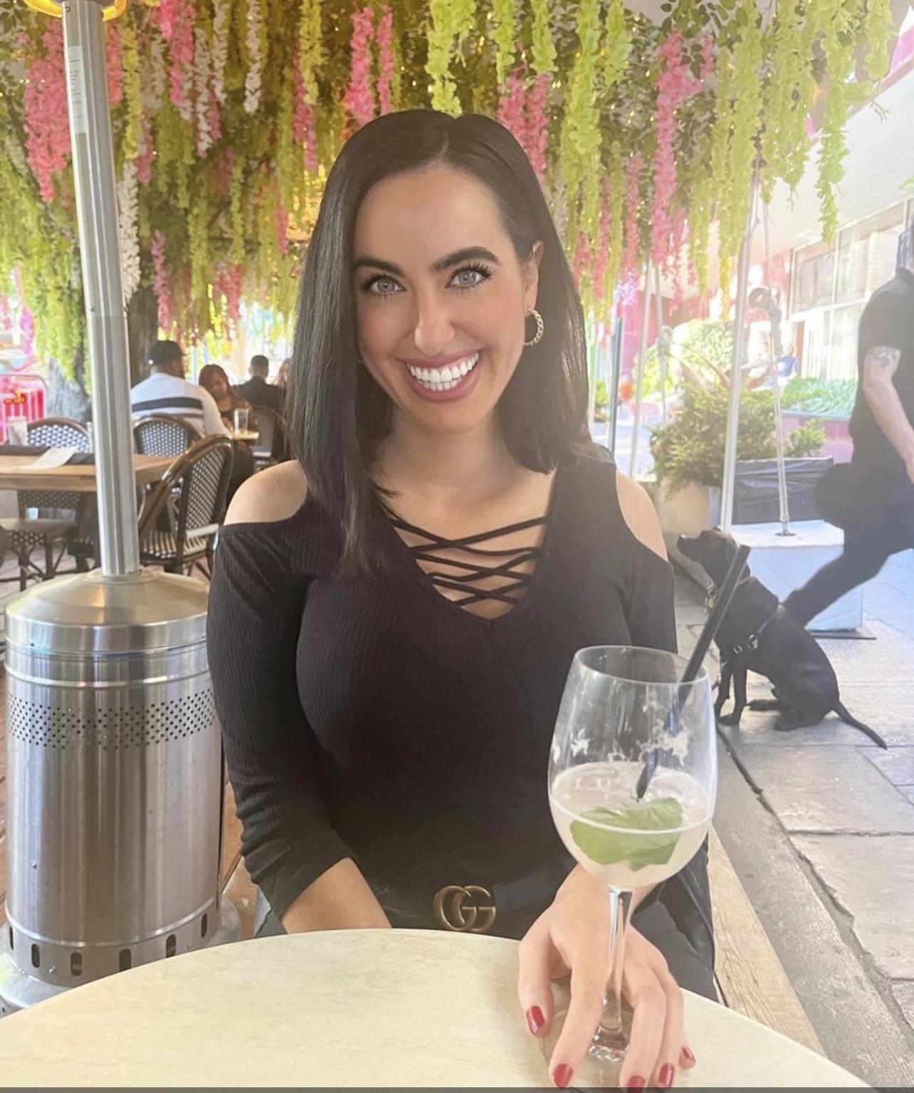 Happy hour | Scrolller