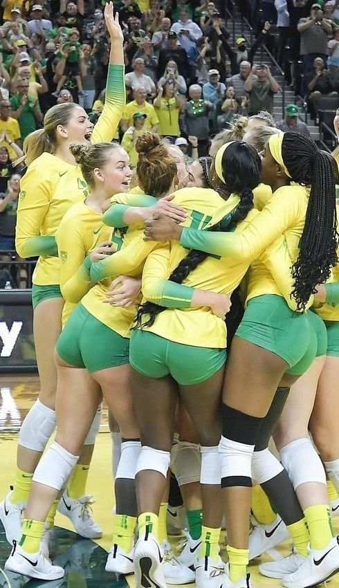 Happy Huddle | Scrolller