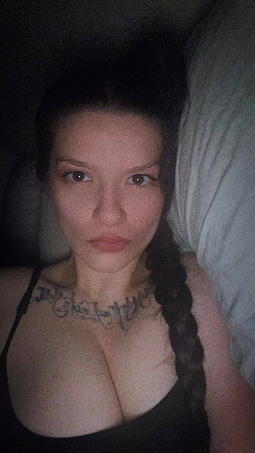 Happy hump day 😈🖤 | Scrolller