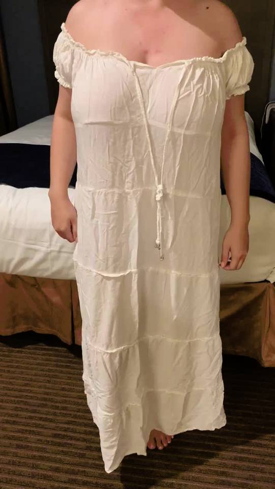 Happy Saturday to you big boob fans! | Scrolller