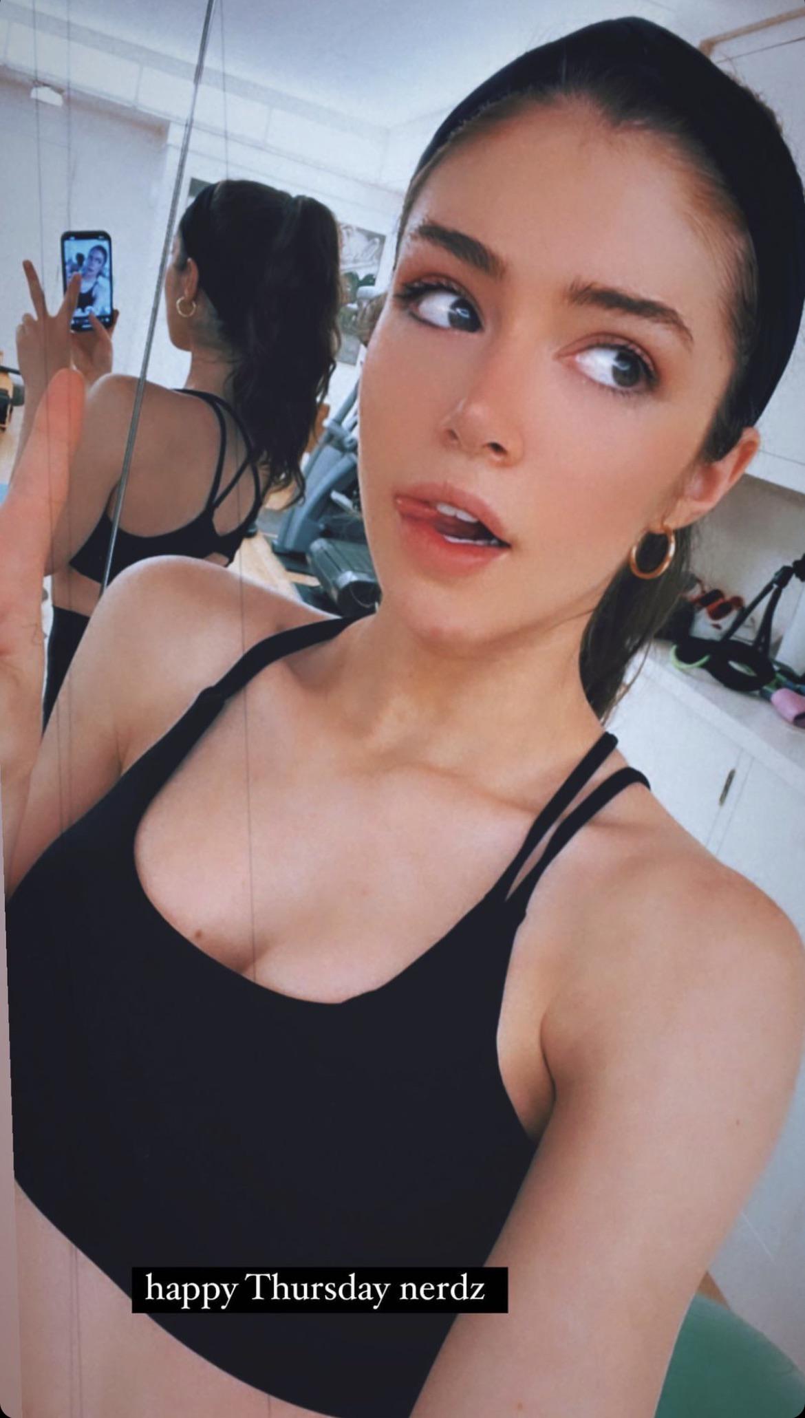 Happy thursday | Scrolller