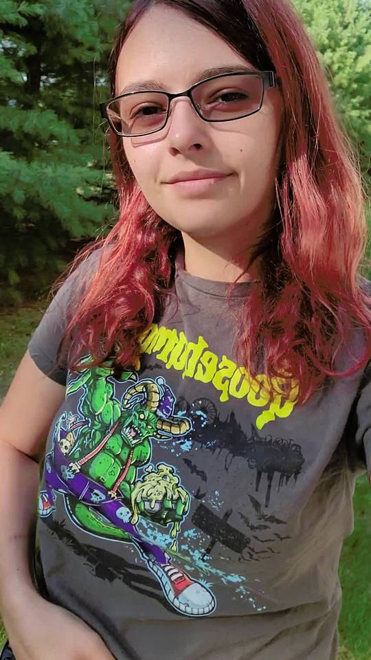 Happy titty Tuesday [f]rom just outside the backdoor! | Scrolller