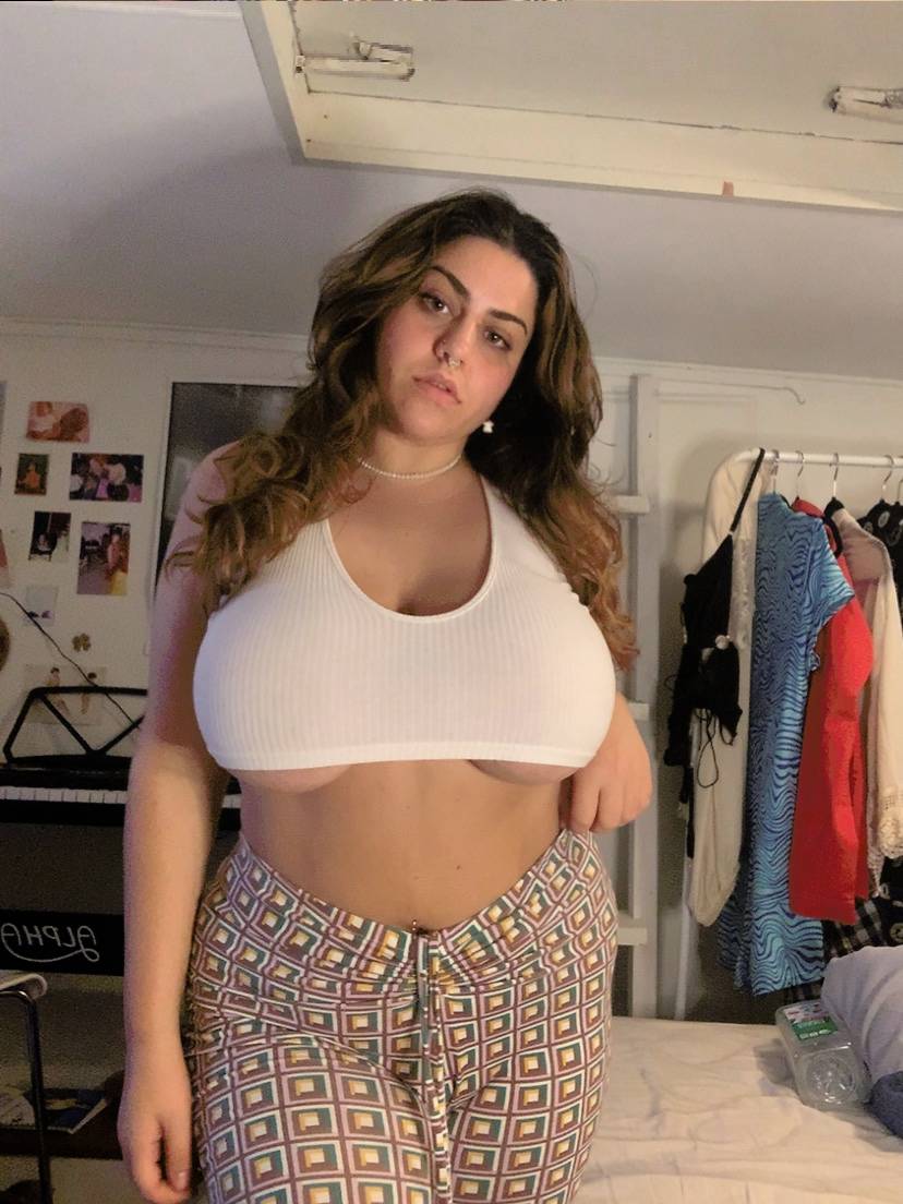 Hard to say no when you look like this 😉 | Scrolller