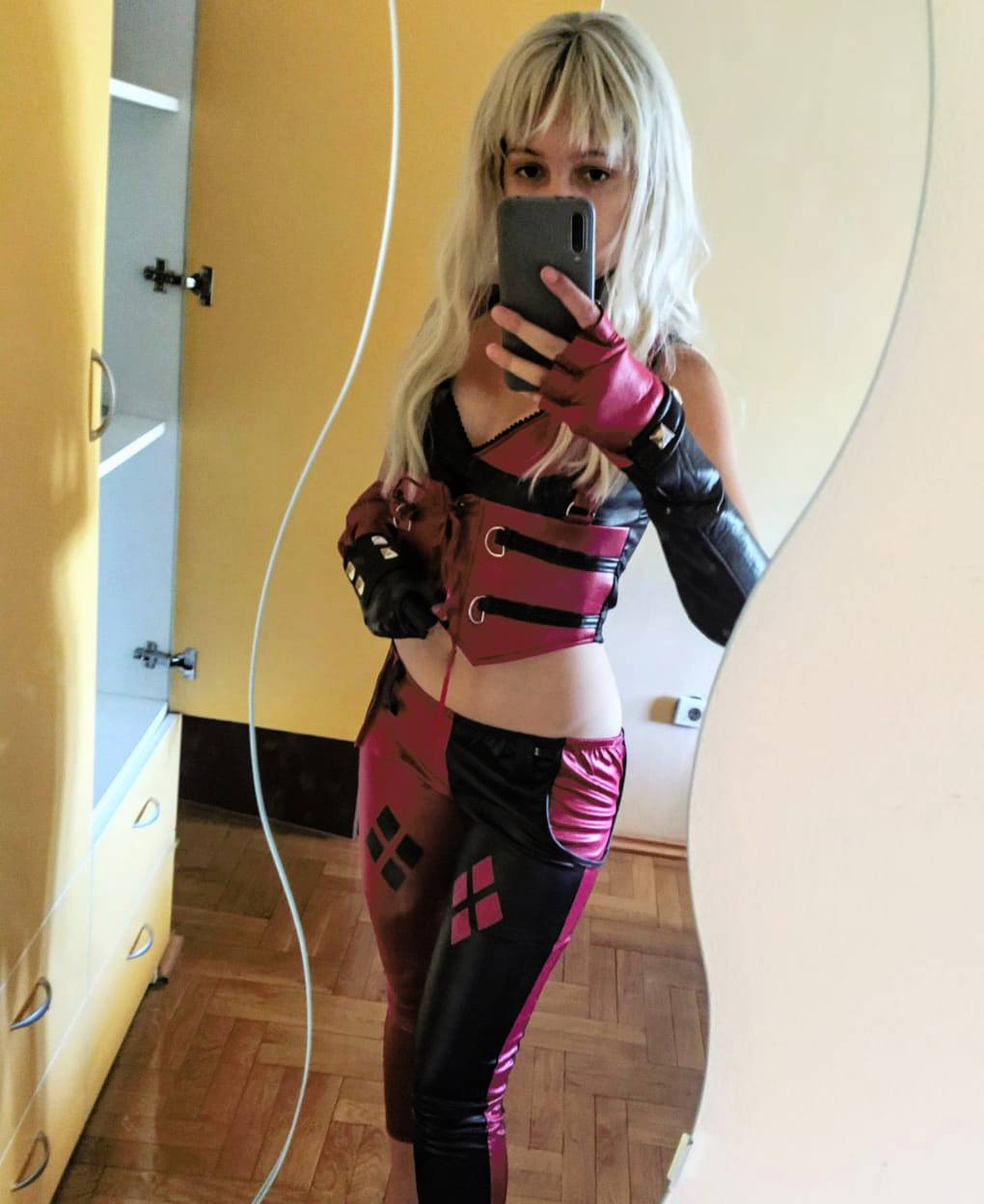 Harley Quinn By Myself | Scrolller