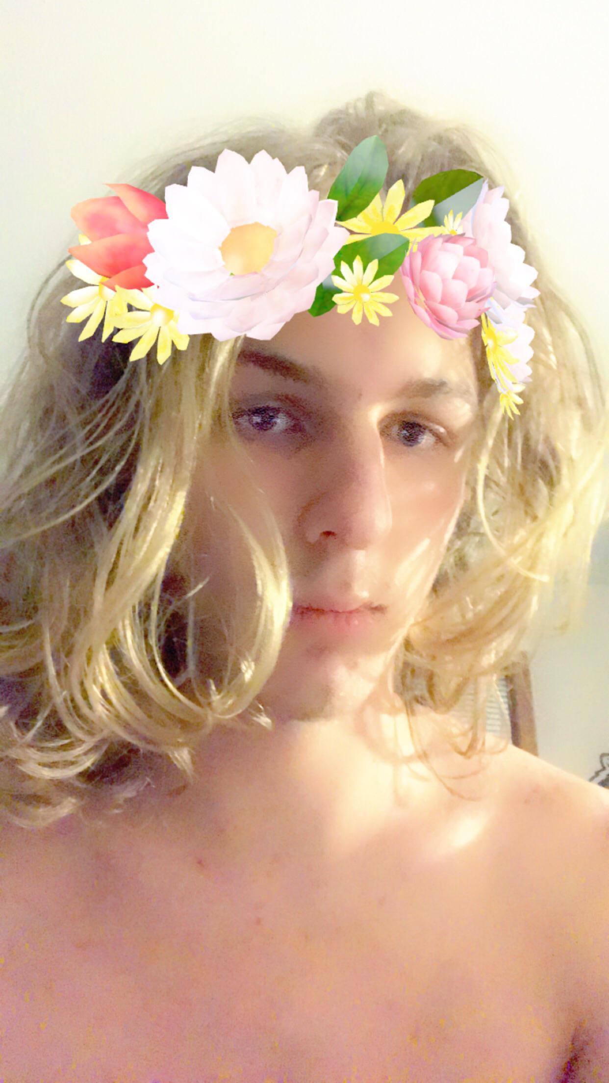 Have a femboy in a flower crown, king! 👑 | Scrolller
