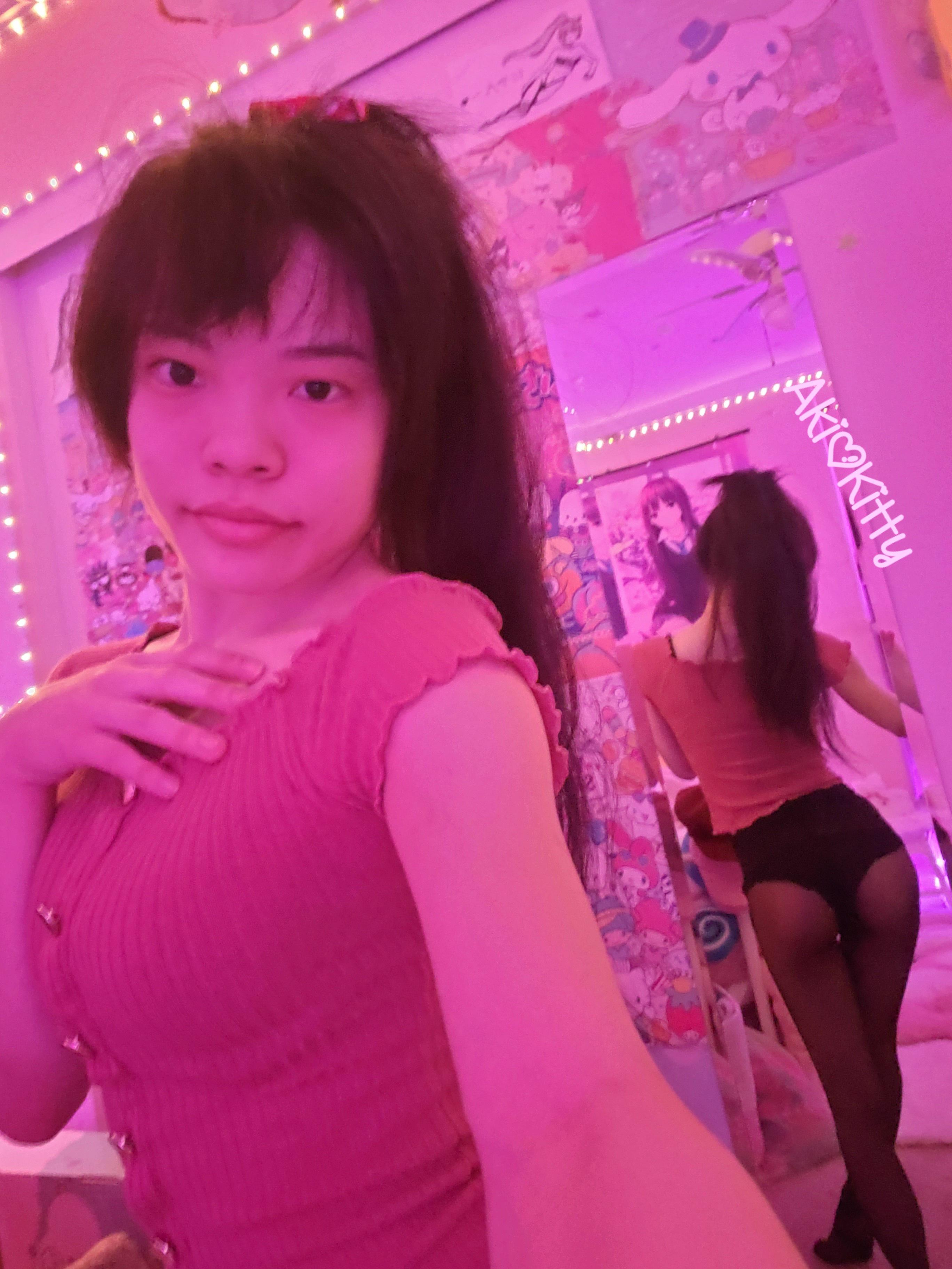 Have a good start of the week Master~ | Scrolller