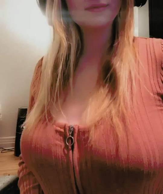 Haven't been wearing bras recently, do you approve? 🙈 (Reveal) | Scrolller