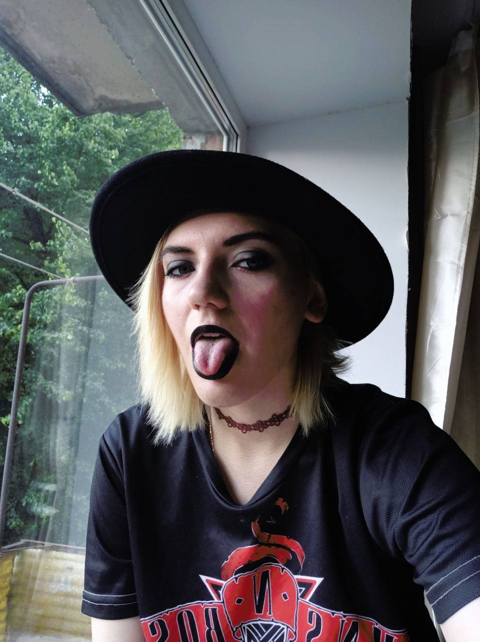 head ready | Scrolller