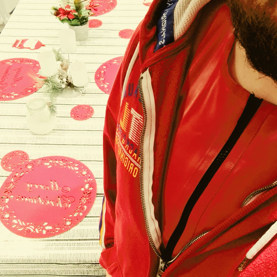 Heading out for a boxing day stroll | Scrolller