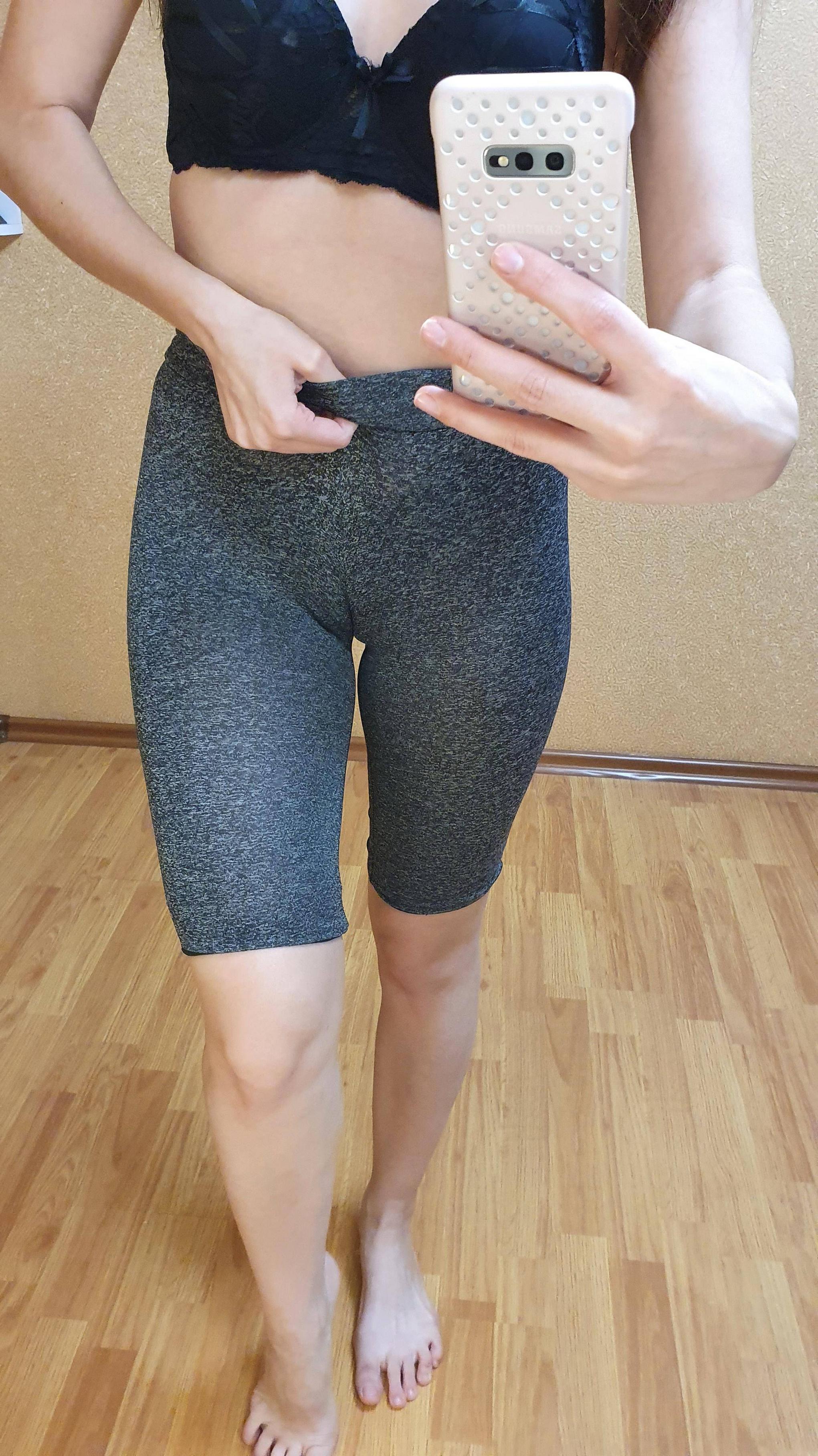 Hello 💋 | Scrolller