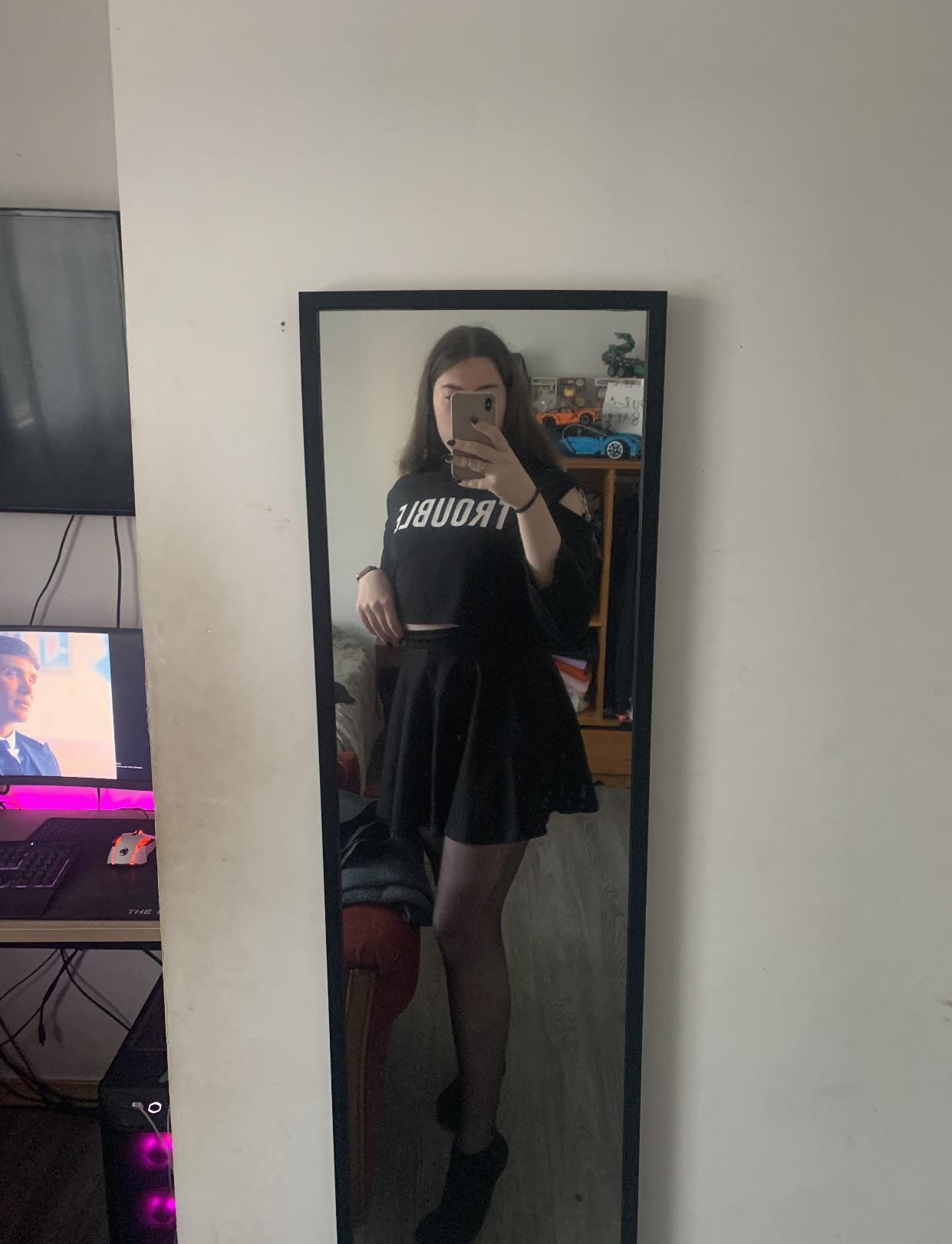 Hello boys, say hello to mommy🎀😋 | Scrolller