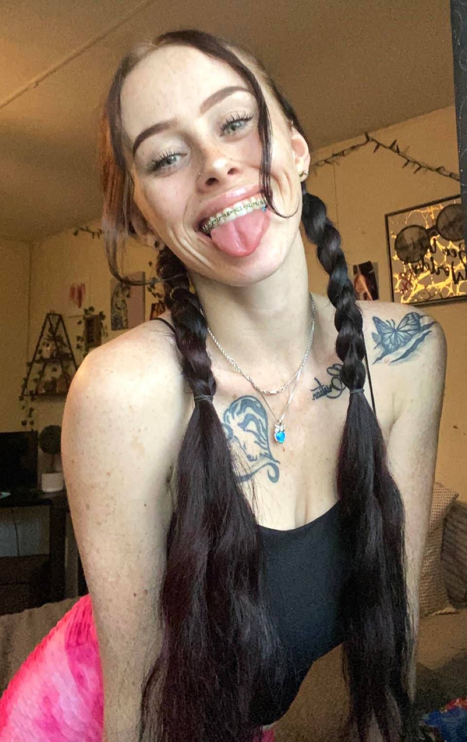 Hello 💕 | Scrolller