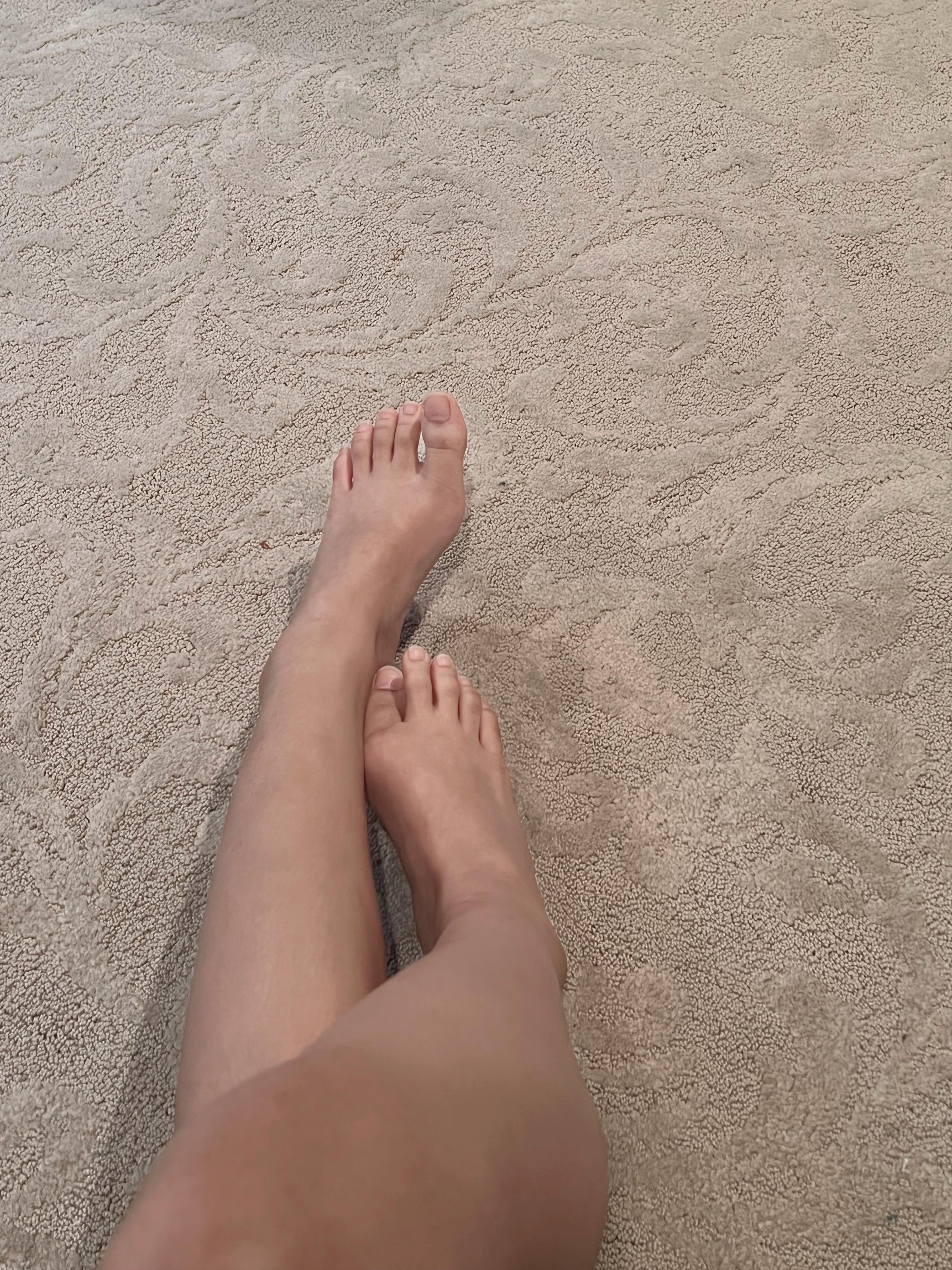 hello feet lovers | Scrolller