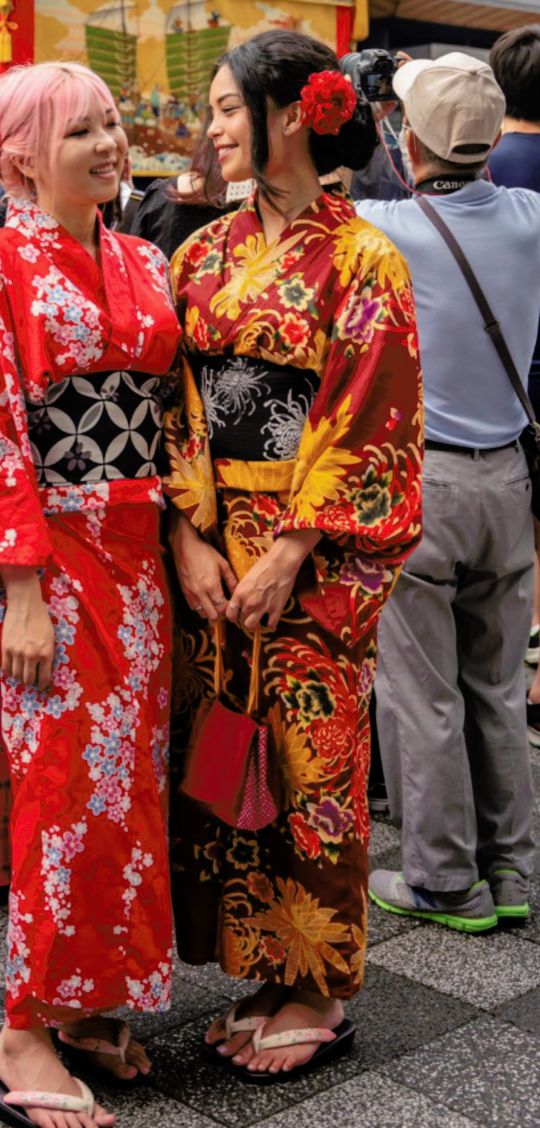 her feet | Scrolller