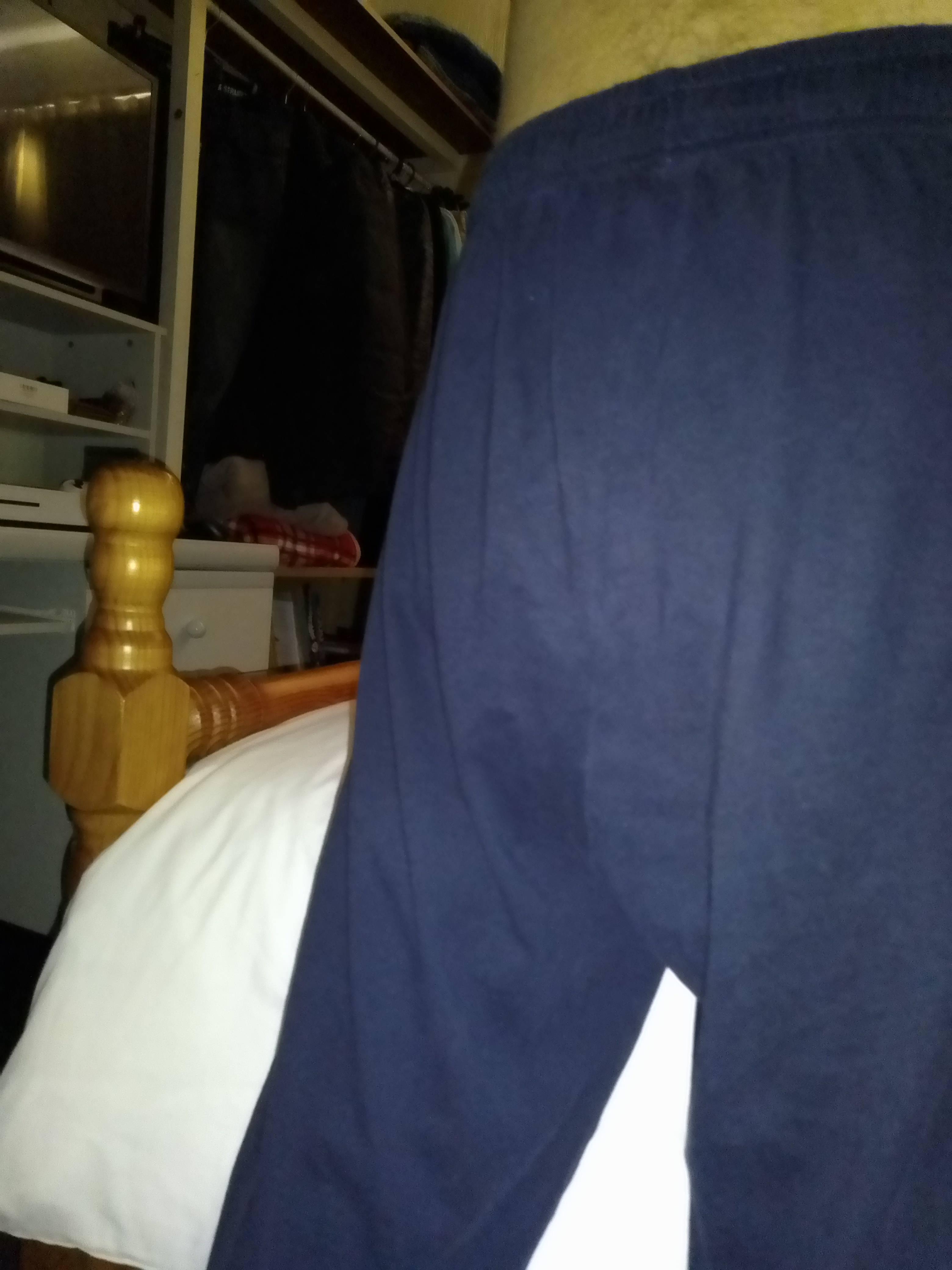 Heres a booty pick from me. Only question is whats underneath (dms open) | Scrolller