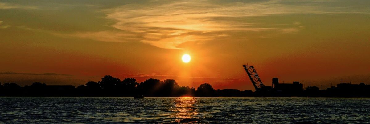 Here's the erection bridge at sunset | Scrolller