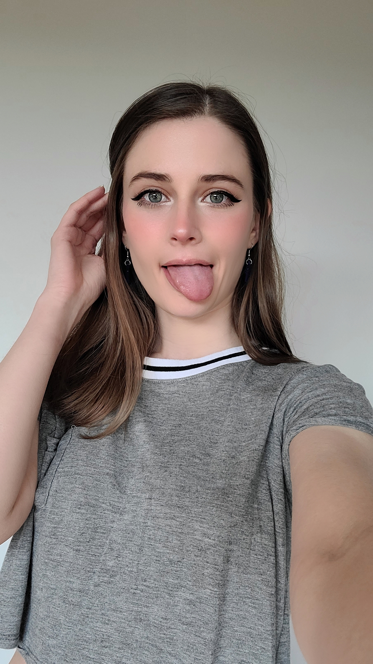 Hey😋☺️ | Scrolller