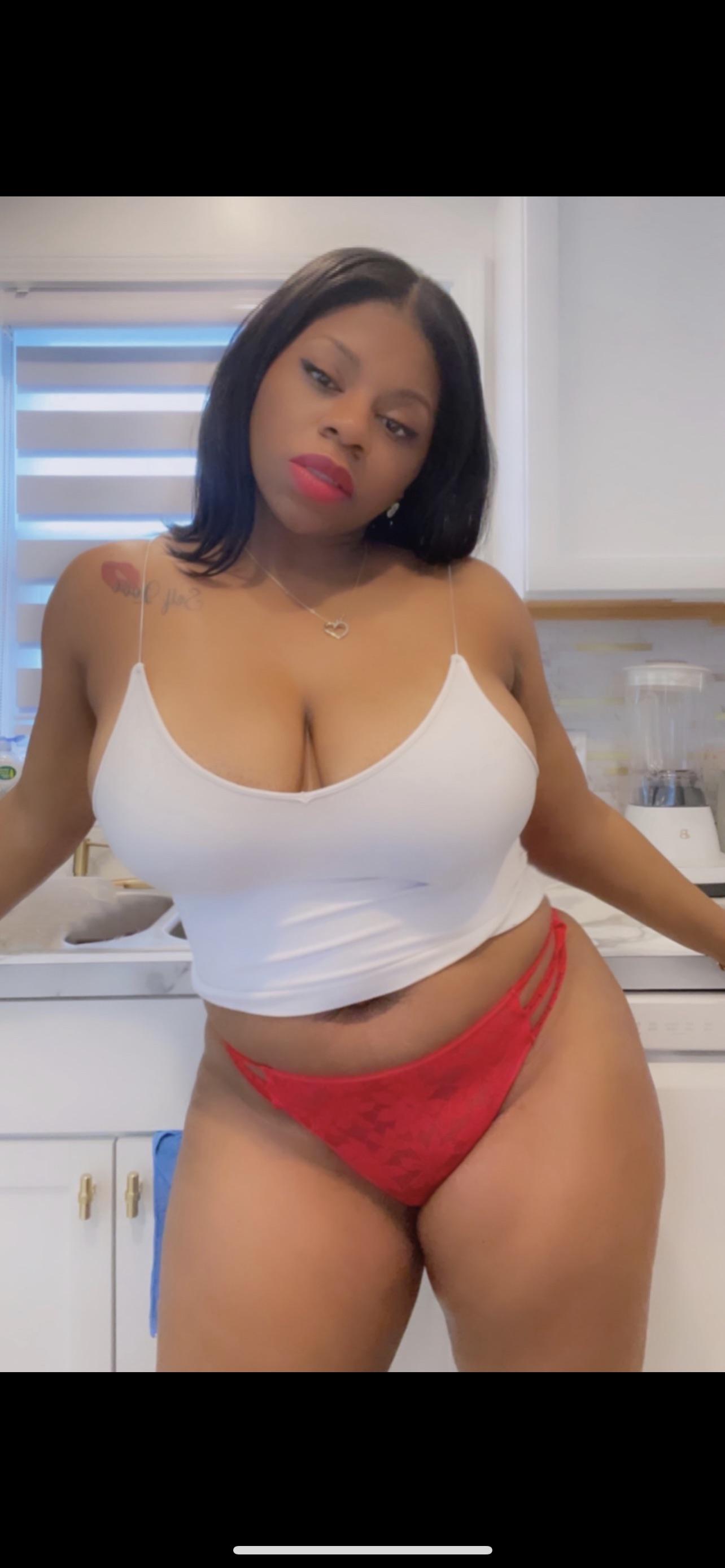 Hey yal 💋💋 | Scrolller