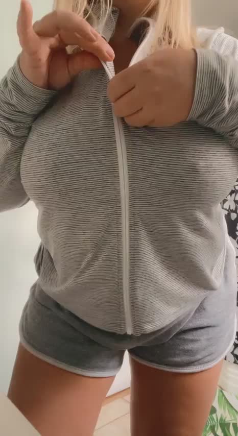 Happy Monday 😘 [oc] | Scrolller