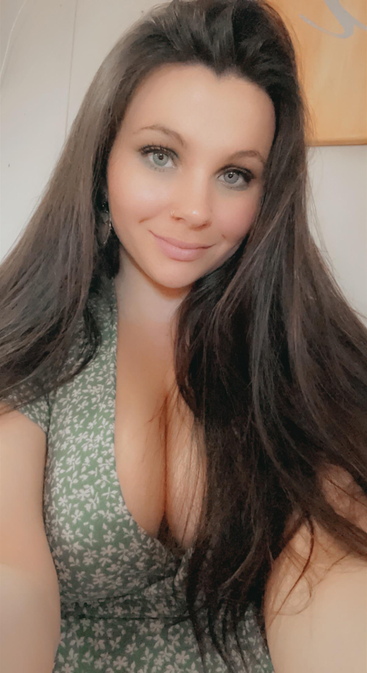 Hi daddy 😋 | Scrolller